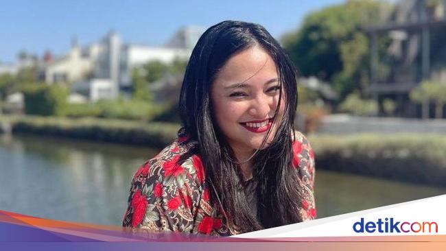 10 Potret Marshanda saat di Amerika, Pamer Tubuh Lebih Berisi Tanpa Editan
