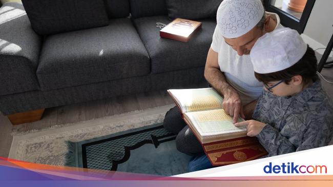 25 Puisi Santri Menyentuh Hati, Cocok Dibawakan di Momen HSN