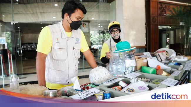 Menukar Sampah Jadi Rupiah? Bisa