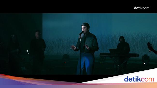 Melihat Kembali Penampilan Tulus Semalam
