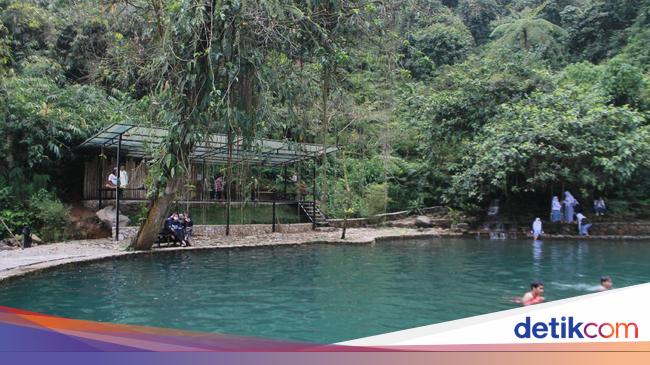 Bukan Majalengka, Telaga Sebening Kaca Ini Ada di Bogor