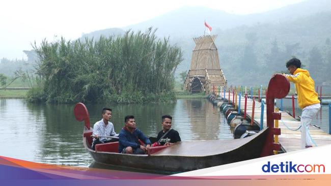 Situ Rawa Gede Bebaskan Traveler Kemping atau Basah-basahan di Air Terjun