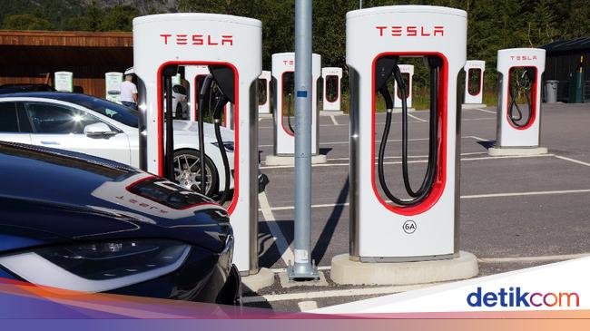 Etleboro.org - Rombak Direksi dan Komisaris United Tractors (UNTR ...