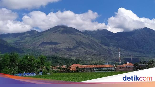 Jalur Pendakian Gunung Guntur Kembali Dibuka Usai Gibran Ditemukan