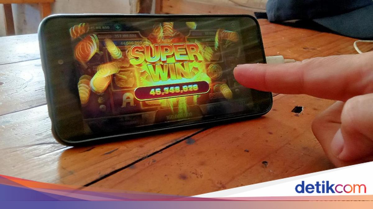 Nelangsa Istri di Gresik Gugat Cerai Suami yang Kecanduan Judi Chip Domino