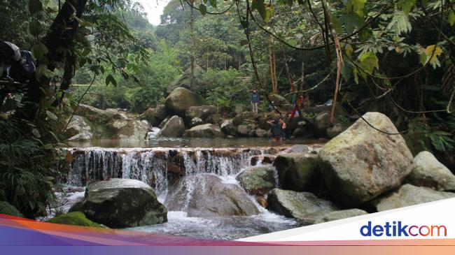Curug Lembah Tepus, Sensasi Air Terjun Bertingkat di Bogor