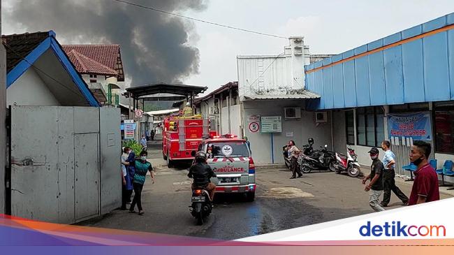 Api Padam, Ini Dugaan Penyebab Kebakaran Pabrik Tekstil di Bandung