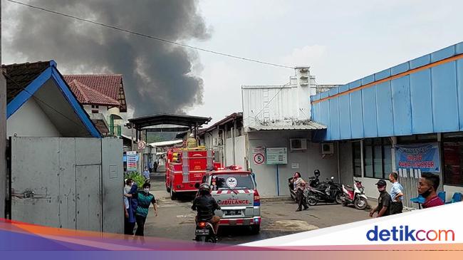 Pabrik Tekstil di Bandung Terbakar