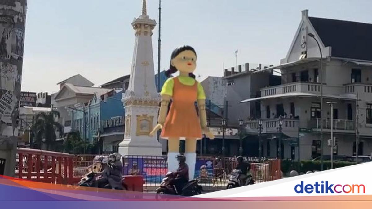 Viral Boneka Squid Game di Simpang Tugu Yogya, Ini Faktanya