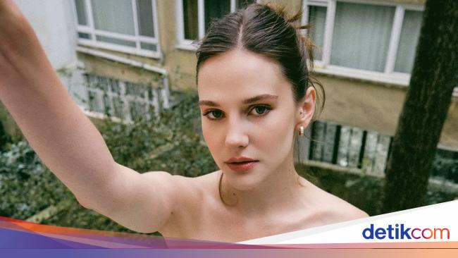 Adem Banget Alina Boz Bintang Love 101 Netflix Dari Turki