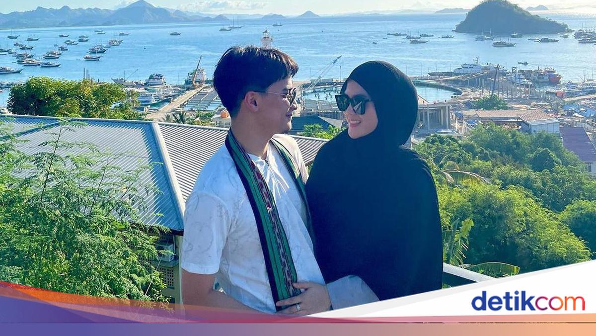 Istri Alvin Faiz Melahirkan Bayi Laki-laki, Wajah Masih Disembunyikan