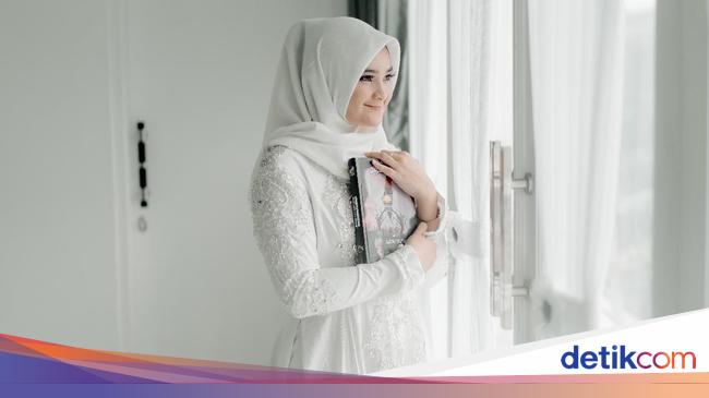 10 Momen Pengajian dan Siraman Calon Istri Ridho DA Jelang Nikah