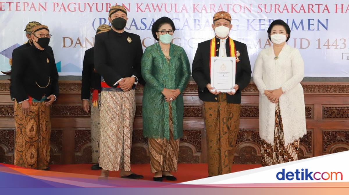 Bupati Kebumen Diberi Gelar Kanjeng Raden Arya oleh Keraton Solo