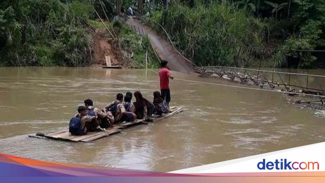 Seminggu Berlalu, Jembatan Gantung Ambruk di Pandeglang Belum Diperbaiki Seminggu Berlalu, Jembatan Gantung Ambruk di Pandeglang Belum Diperbaiki