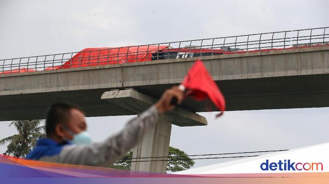 Simak! 7 Fakta Tabrakan Kereta LRT Jabodebek di Cibubur Simak! 7 Fakta Tabrakan Kereta LRT Jabodebek di Cibubur