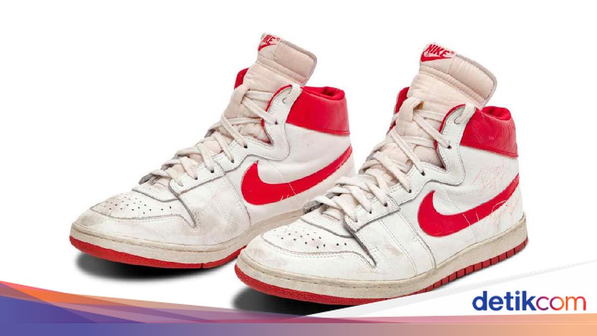 Nggak Masuk Akal! Sepatu Jordan Ini Laku Dilelang Rp 20 Miliar