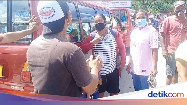 Angkot di Ambon Mogok Massal, Emak-emak Diturunkan Adu Mulut dengan Sopir Angkot di Ambon Mogok Massal, Emak-emak Diturunkan Adu Mulut dengan Sopir