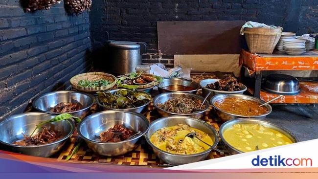 Asyik! Di 5 Tempat Ini Bisa Langsung Ambil Makanan dan Makan di Dapur