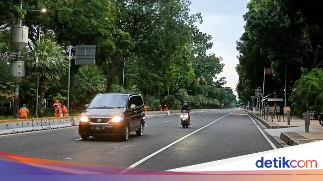 Pendemo Bubar, Jalan Medan Merdeka Barat Jakpus Kembali Dibuka