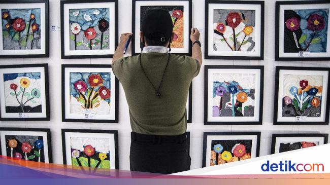 Lukisan dari Limbah Plastik Ini Keren Banget