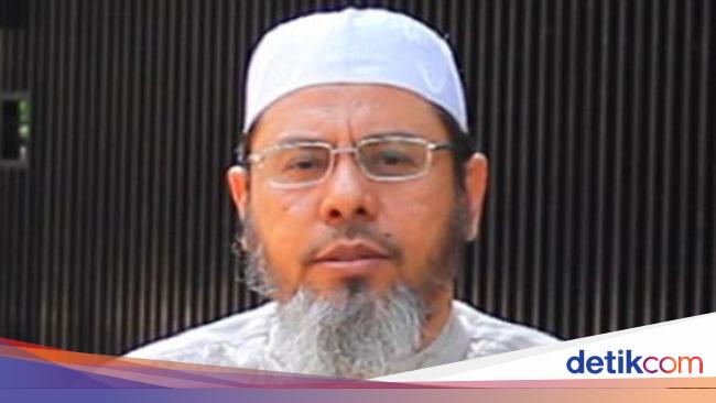 Farid Okbah dkk Ditahan Densus 88 Farid Okbah dkk Ditahan Densus 88