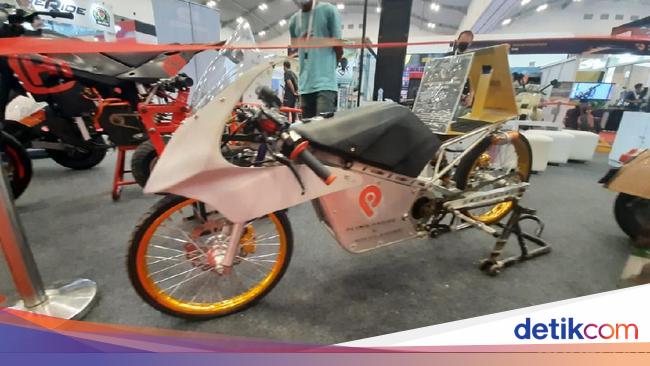 Ampun Bang Jago! Motor Listrik Drag Ini Digeber 201 Meter Cuma 7,5 Detik