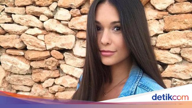 7 Potret Ria Andrews yang Diam-diam Sudah Dinikahi Stefan William Sejak ...