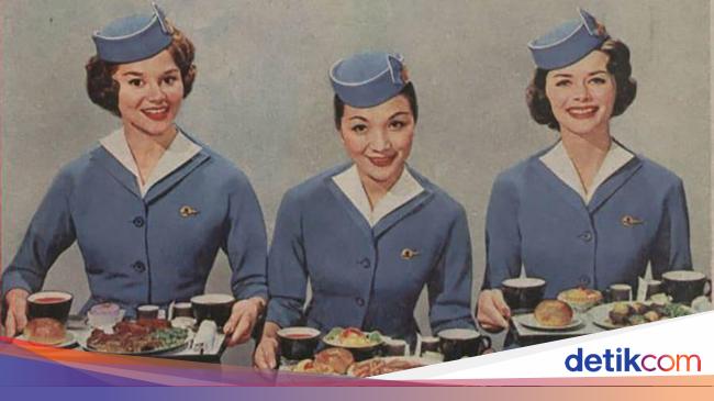 10 Potret Jadul Penyajian Makanan di Pesawat, Apa Saja Ya Menunya?