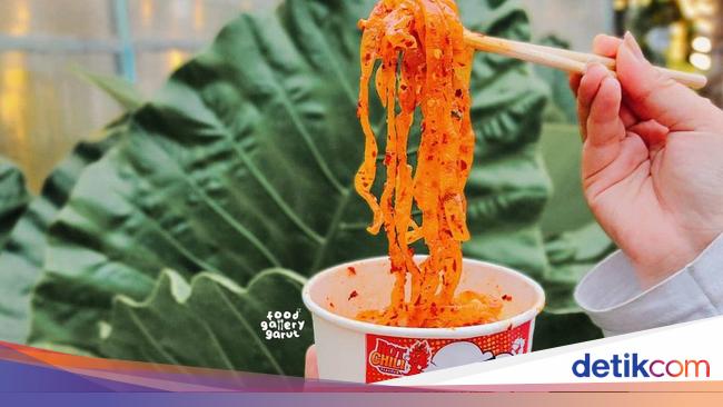 Camilan Viral! 20 Cirambay yang Kenyal dan Pedas Ada di Tempat Ini