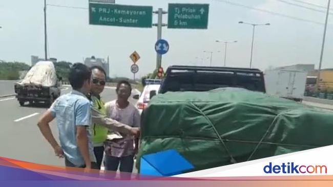 Viral PJR Diduga Pungli Sopir Pikap di Tol Kemayoran, Polda: Video Lama Viral PJR Diduga Pungli Sopir Pikap di Tol Kemayoran, Polda: Video Lama
