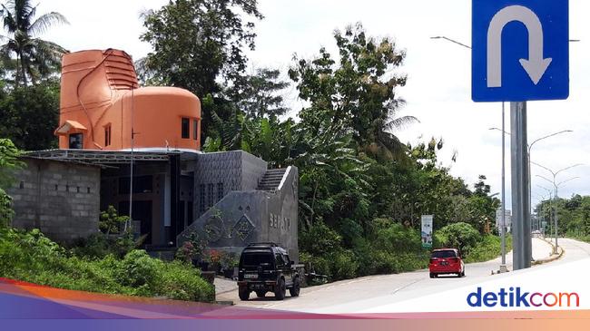 Unik! Ada Rumah Sepatu Raksasa di Boyolali, Pemilik Ungkap Filosofinya