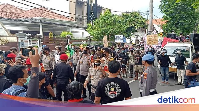 12 Mahasiswa Papua Terluka Saat Demo Berujung Ricuh dengan Ormas di Bali