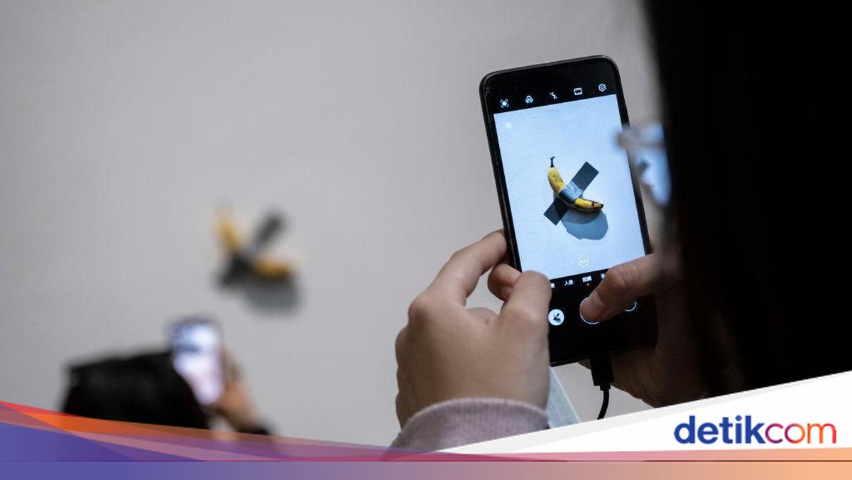 6 Karya Seni Nyeleneh: dari Pisang hingga Toilet Emas