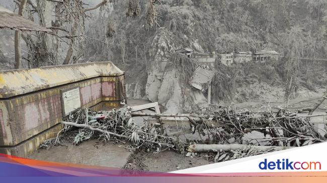 Penampakan Jembatan Lumajang-Malang yang Putus Diterjang Banjir Lahar Semeru