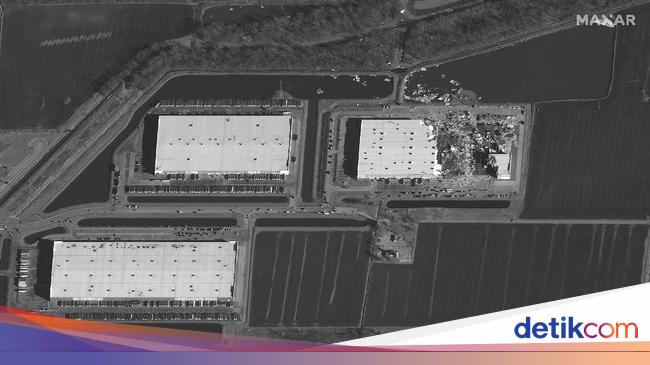 Gudang Amazon Rusak Parah Disapu Tornado