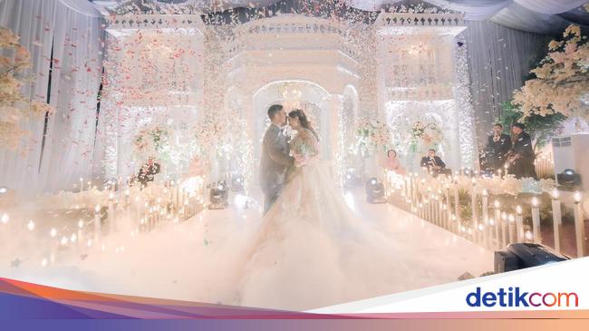 Pernikahan di Gang Sempit Bekasi bak Hotel Mewah Viral, Ini Biaya Dekornya