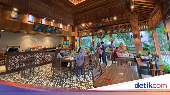 Java Dancer Coffee: Sego Rawon dan Kopi Kintamani di Coffee Shop 'Rasa ...