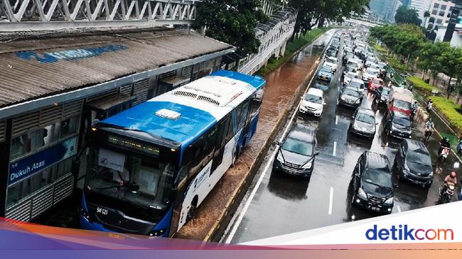 11 Halte Bakal Direvitalisasi, TransJakarta Siapkan Shuttle Bus