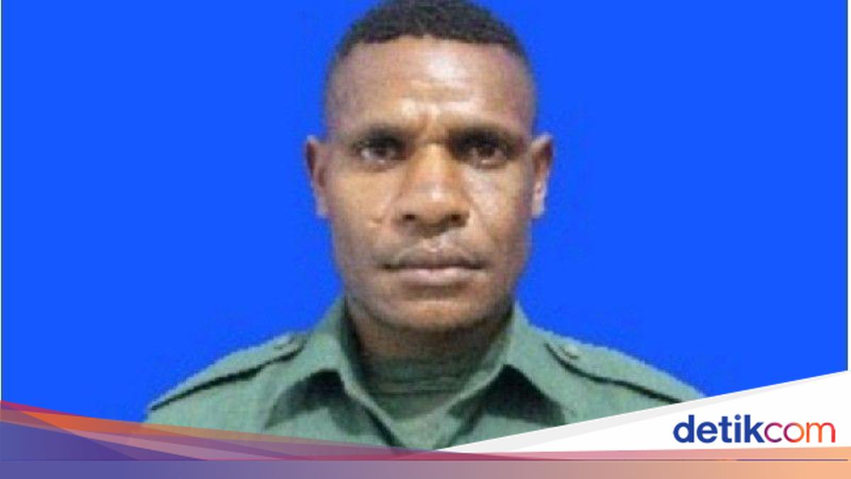 Pakaian-Sepatu Prajurit TNI Kabur Bawa Senpi SS2V1 Ditemukan di Semak-semak