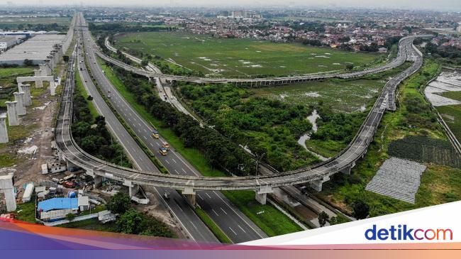 Foto Udara Gerbang Tol Gedebage yang Belum Juga Dibuka