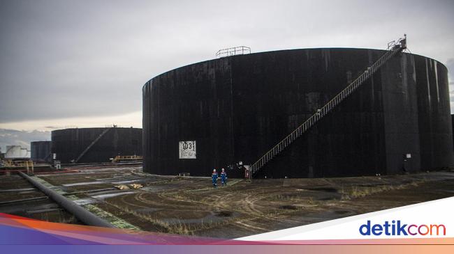 Ini Lho Tangki Penampungan Minyak Terbesar di Indonesia