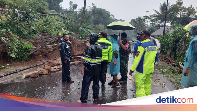 30 Rumah Terdampak Longsor di Talegong Garut