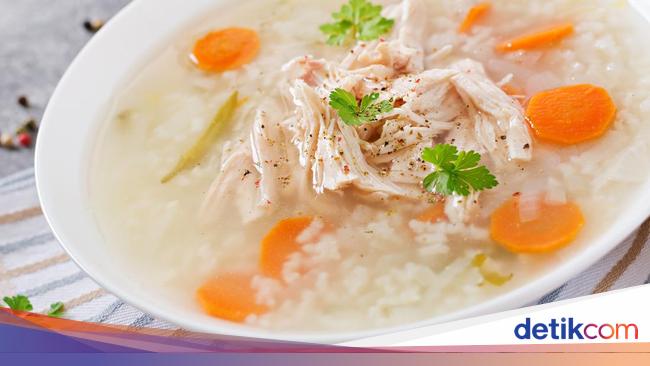 Resep Nasi Sop Ayam yang Cocok Dinikmati Saat Flu dan Sakit