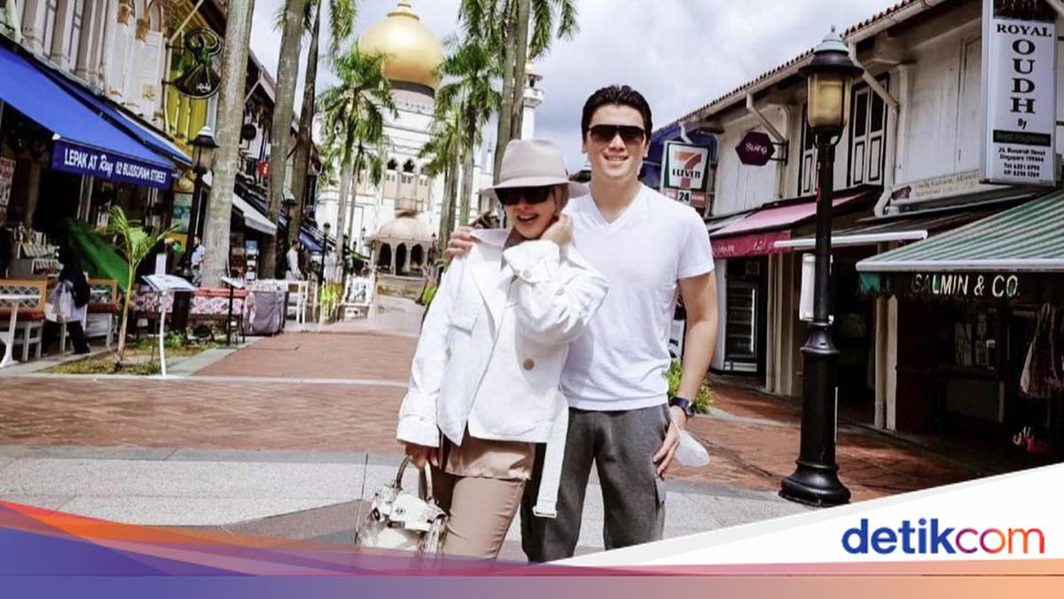 3 Tahun Pernikahan Syahrini dan Reino Barack