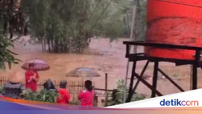 BPBD Ungkap Penyebab Banjir Bandang di Selaawi Garut BPBD Ungkap Penyebab Banjir Bandang di Selaawi Garut