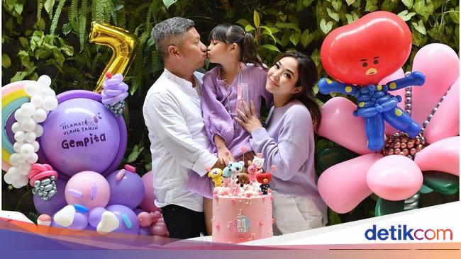Keharmonisan Gading Marten dan Gisel yang Kompak Rayakan Ultah Gempi