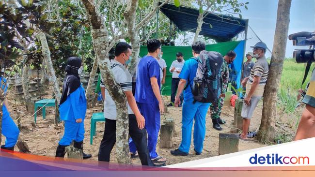 Makam Siswi SD Grobogan Diduga Dianiaya Dibongkar, 9 Saksi Diperiksa