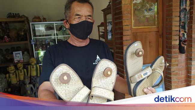 Ini Bentuk Sandal Upanat untuk Wisatawan Naik Candi Borobudur