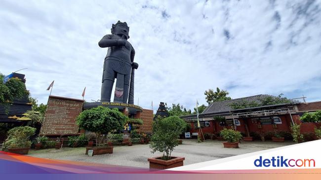 Patung Gajah Mada Tertinggi Dibangun Setelah Ritual di Pulau Menjangan
