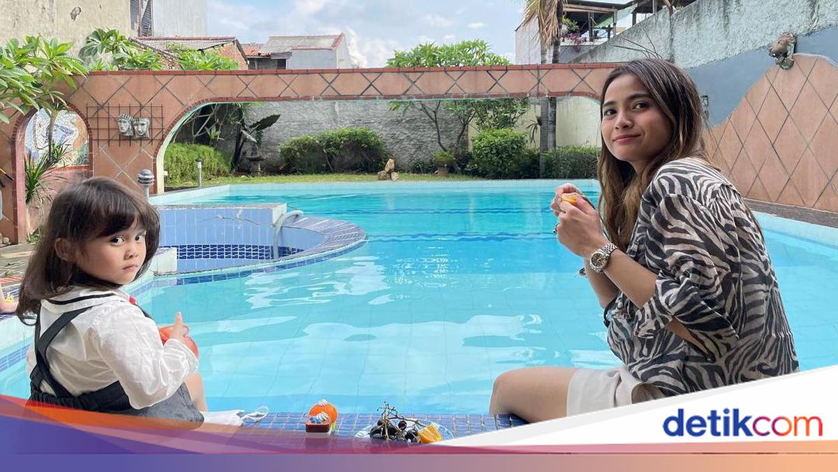 Momen Acha Septriasa saat Dijamu Makan oleh Irwansyah dan Zaskia Sungkar